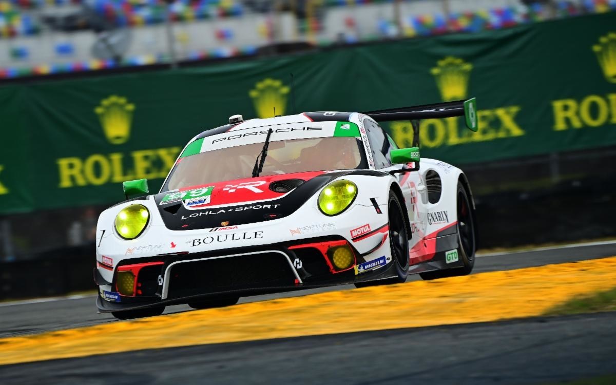 President Of US Retailer Gets Back On The Track For Season Finale Race